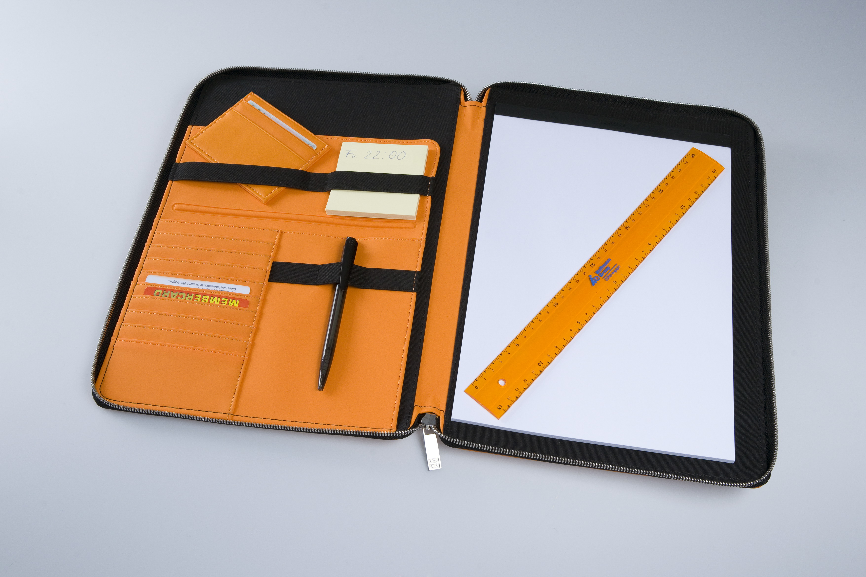 Hochwertige Schreibmappe mit Logoprägung | Lerche